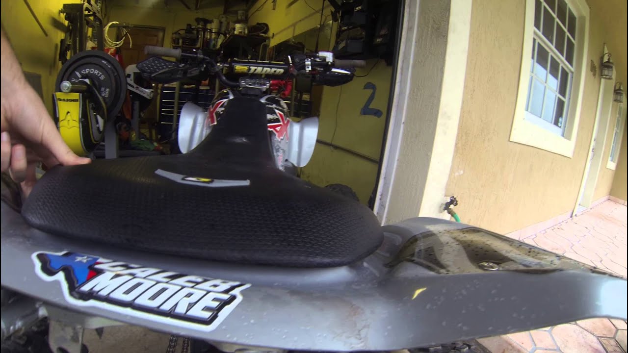 Z400 seat play - YouTube