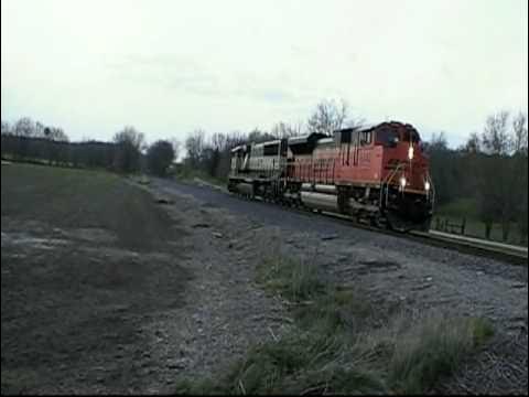 BNSF 9342 Leads D-GALPEI - YouTube