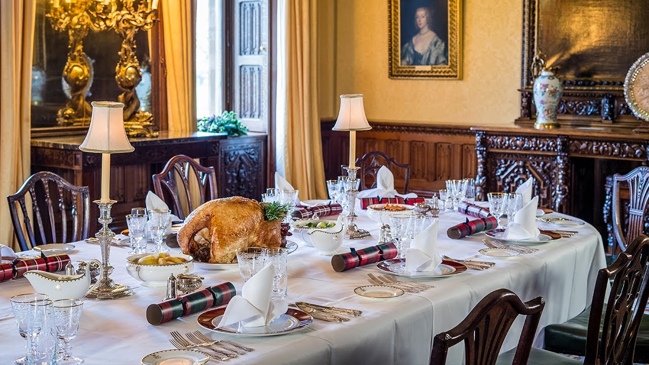 Highclere Castle Dining Room Now You Can Stay In The 'Downton Abbey'