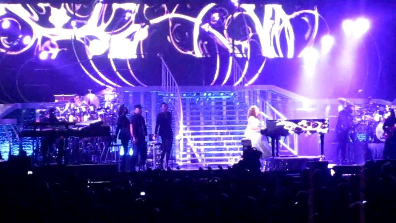 Alicia Keys - Superwoman LIVE - YouTube