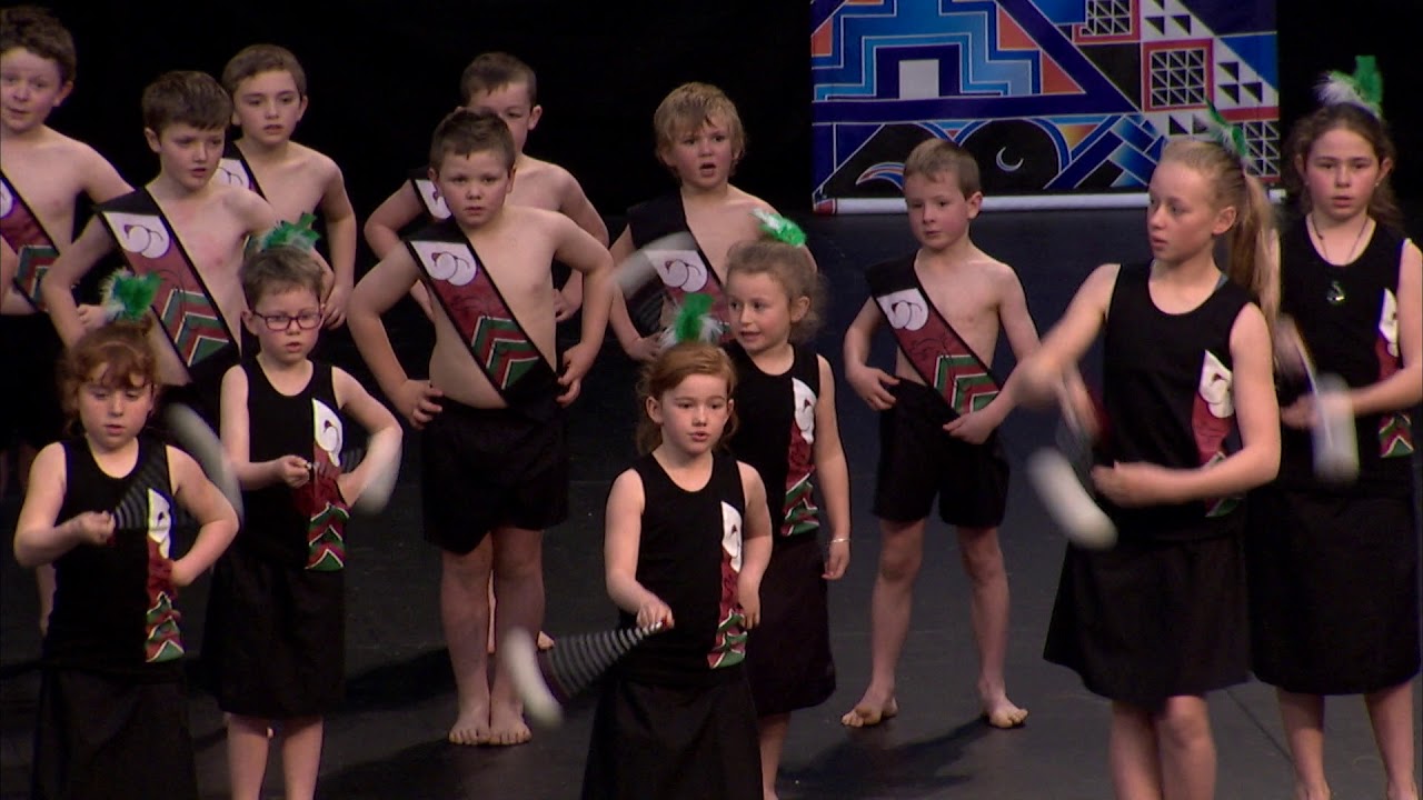 Strath Taieri School Tokomaro Kapa Haka. Otago Polyfest 2019 - YouTube