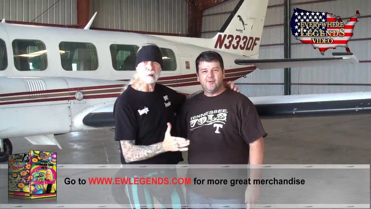Handsome Jimmy Valiant Sings - YouTube