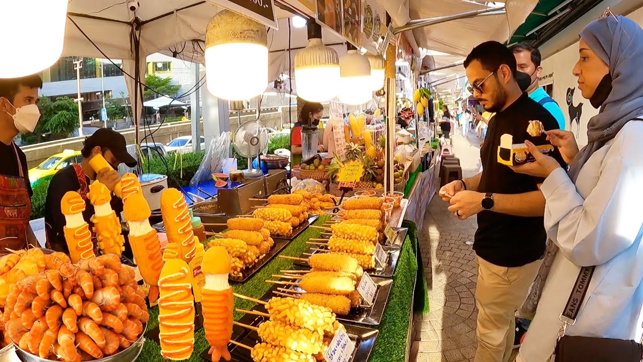 Incredible Thai Food Stalls in Bangkok, Thailand, Outside Platinum ...
