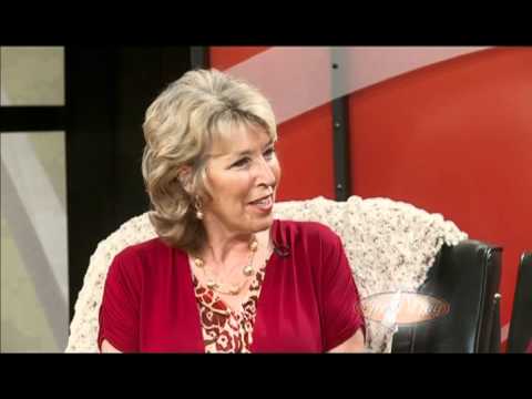 Patient Carolyn Yates shares her Fastbraces ® experience! - YouTube