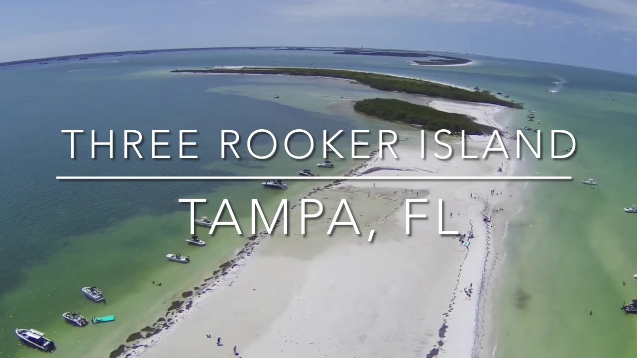Three Rooker Island located in the Gulf of Mexico just off the coast of ...