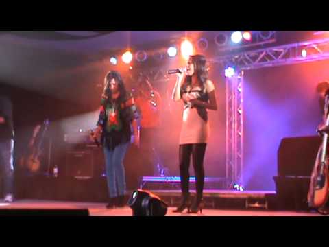 Sarah and Janelle George singing at Voices of the North - YouTube