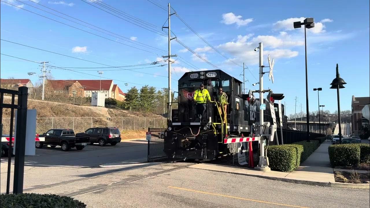 KXHR NZESE15BDET4L 8214 & SW1500 2241 102-25 Light Power on 2/25/25 - YouTube