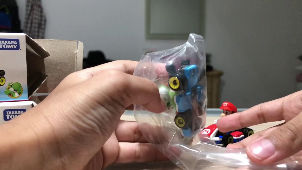 Unboxing Mario Kart 8 Mario Yoshi And MK7 Yoshi - YouTube