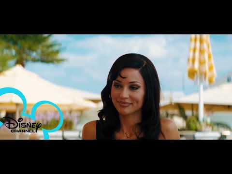 euphoria with a laugh track (cassie and maddie reunion scene)