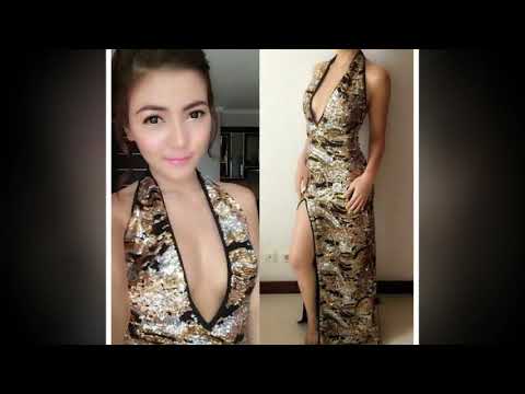 Bella Shofie Pamer Belahan Dada Dan Paha Mulus