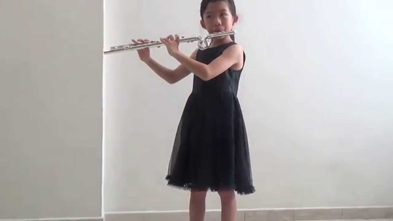Victoria Leong, Flute, 8 years old, Singapore - YouTube