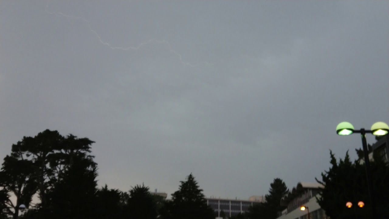 Captured lightning in stunning 4k @ SF - YouTube