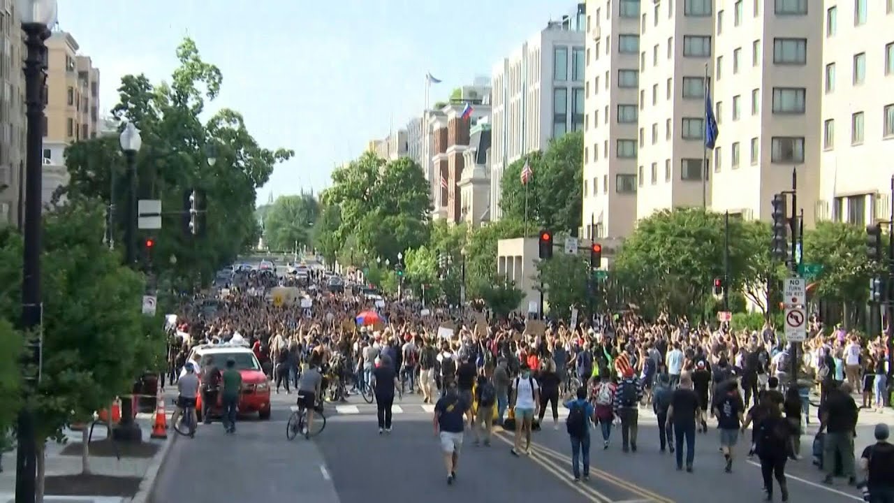 Thousands of protesters march on the streets in Washington DC | AFP ...