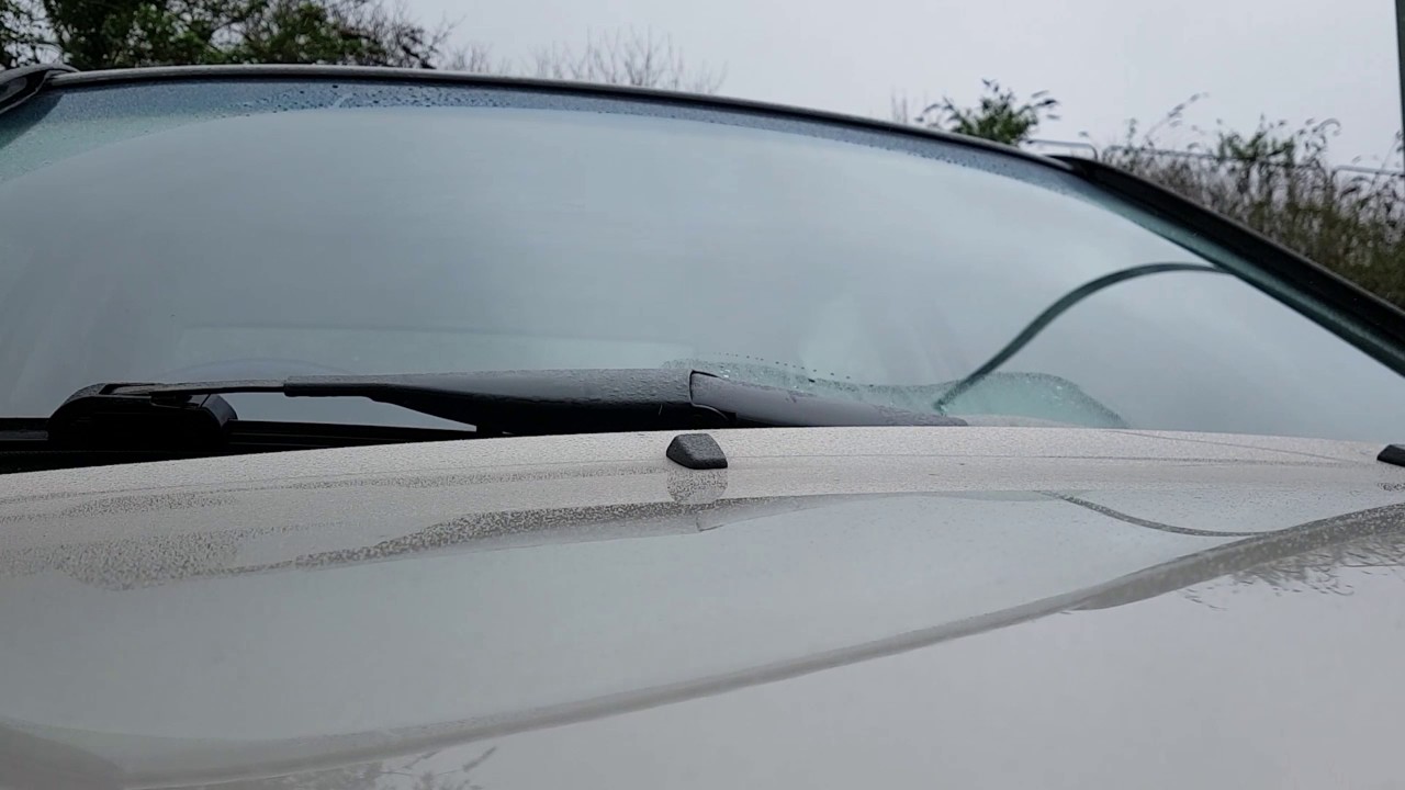 Mercedes 190e mono wiper working - YouTube