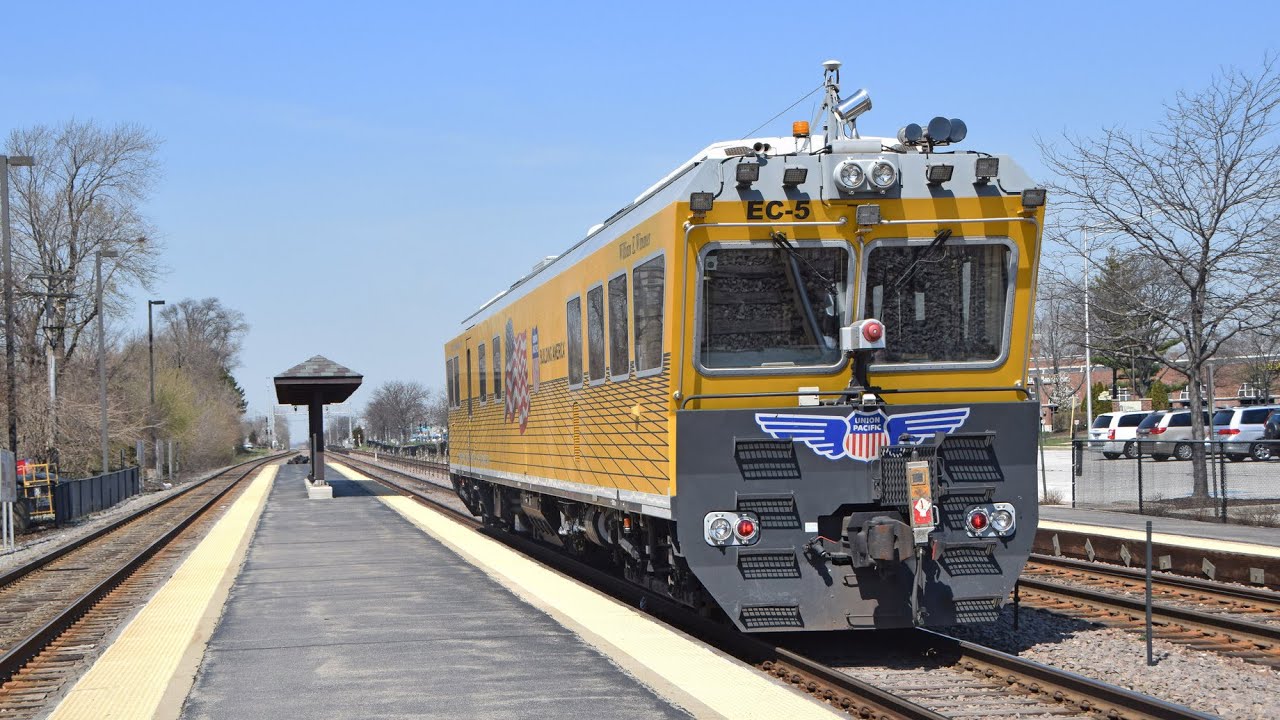 [HD] Union Pacific EC-5 Track Inspection Car At Arlington Heights - 4 ...