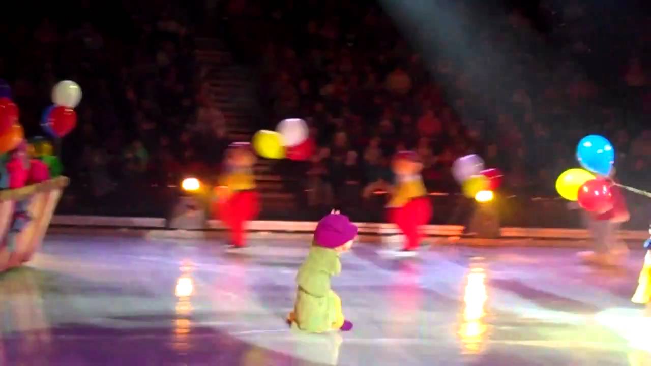 Disney On Ice Presents: Let's Celebrate (Opening) - YouTube