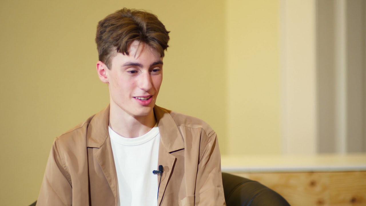 Im Gespräch mit Darius Preuß l Maezena Plattform GmbH - YouTube