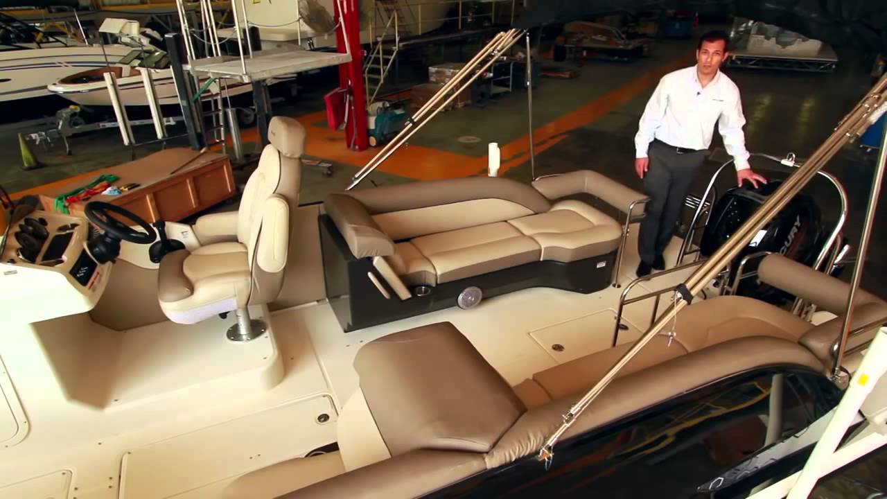 2015 Bayliner Element XR7 Deck Boat - YouTube