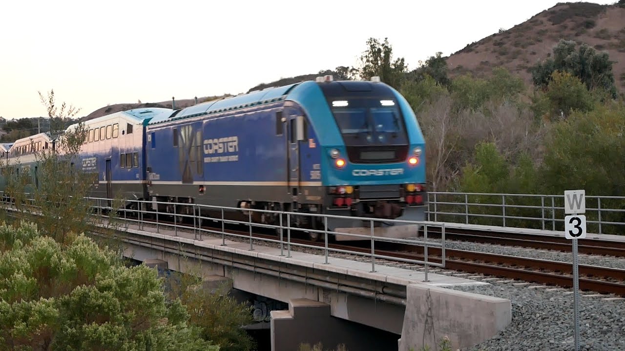Coaster SC-44 perfect meet on Sorrento Valley Bridge - YouTube