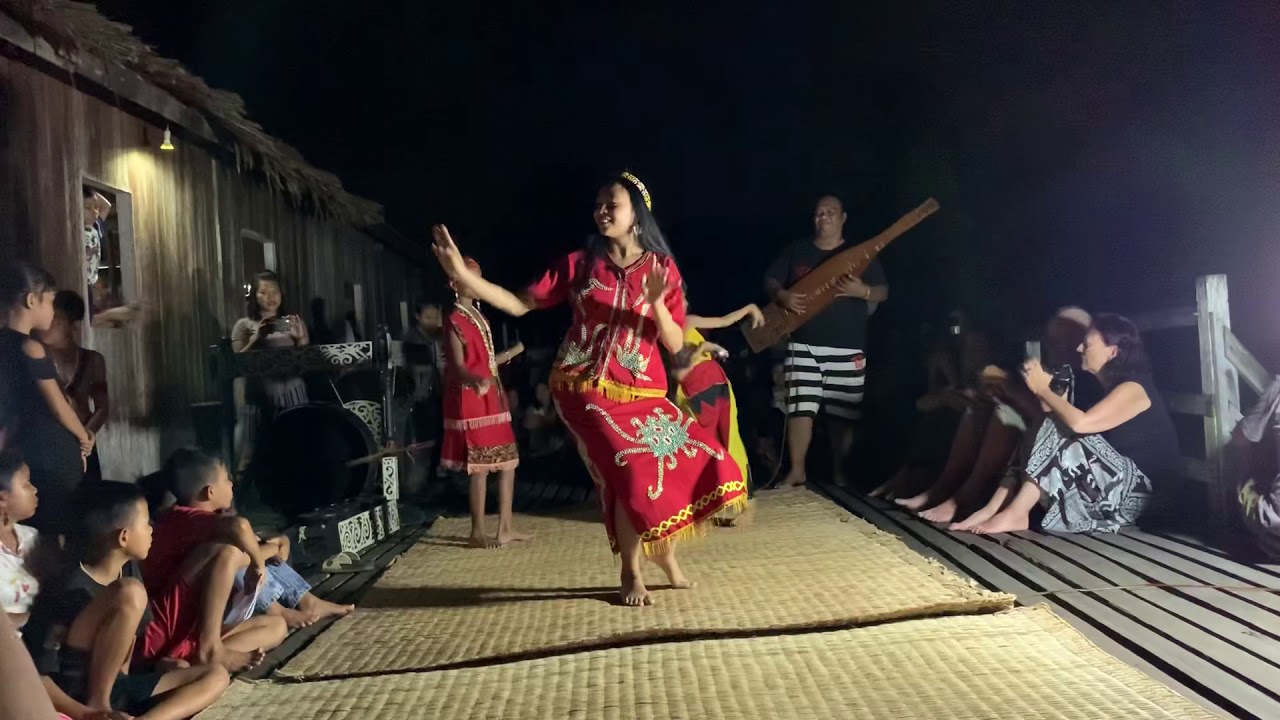 Delly dancing in the longhouse - YouTube