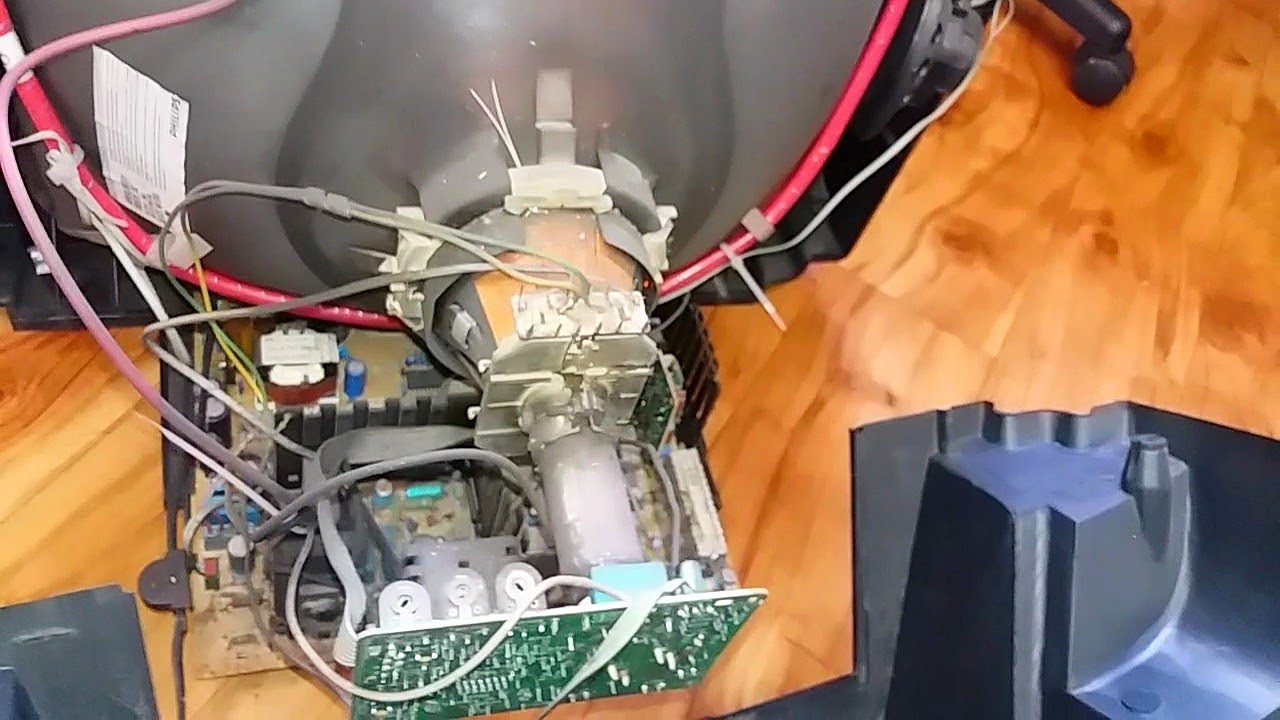 1997 OTF CRT TV teardown (unedited) - YouTube
