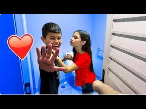 Era pra ser o meu PRIMEIRO BEIJO com a Aninha, mas…