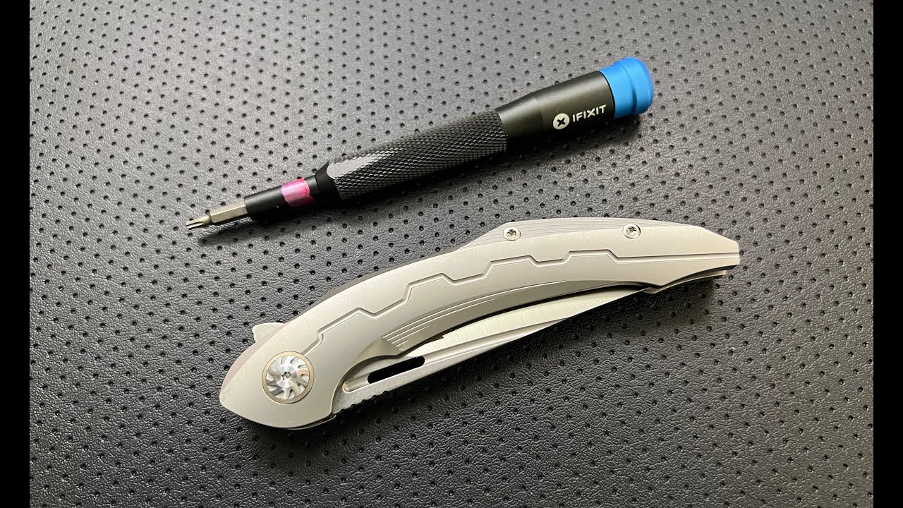 How to disassemble and maintain the Bestech Marukka Pocketknife - YouTube