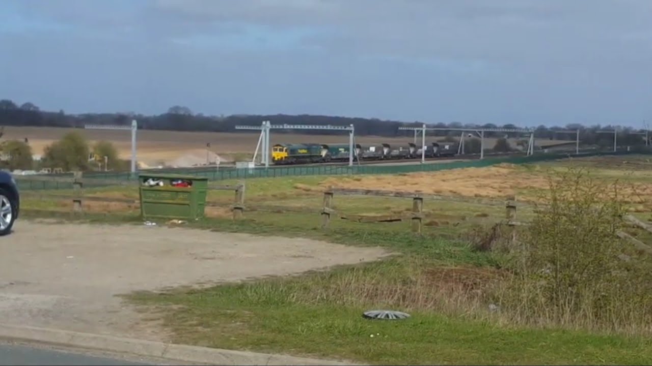 Trains at Colton Junction. - YouTube