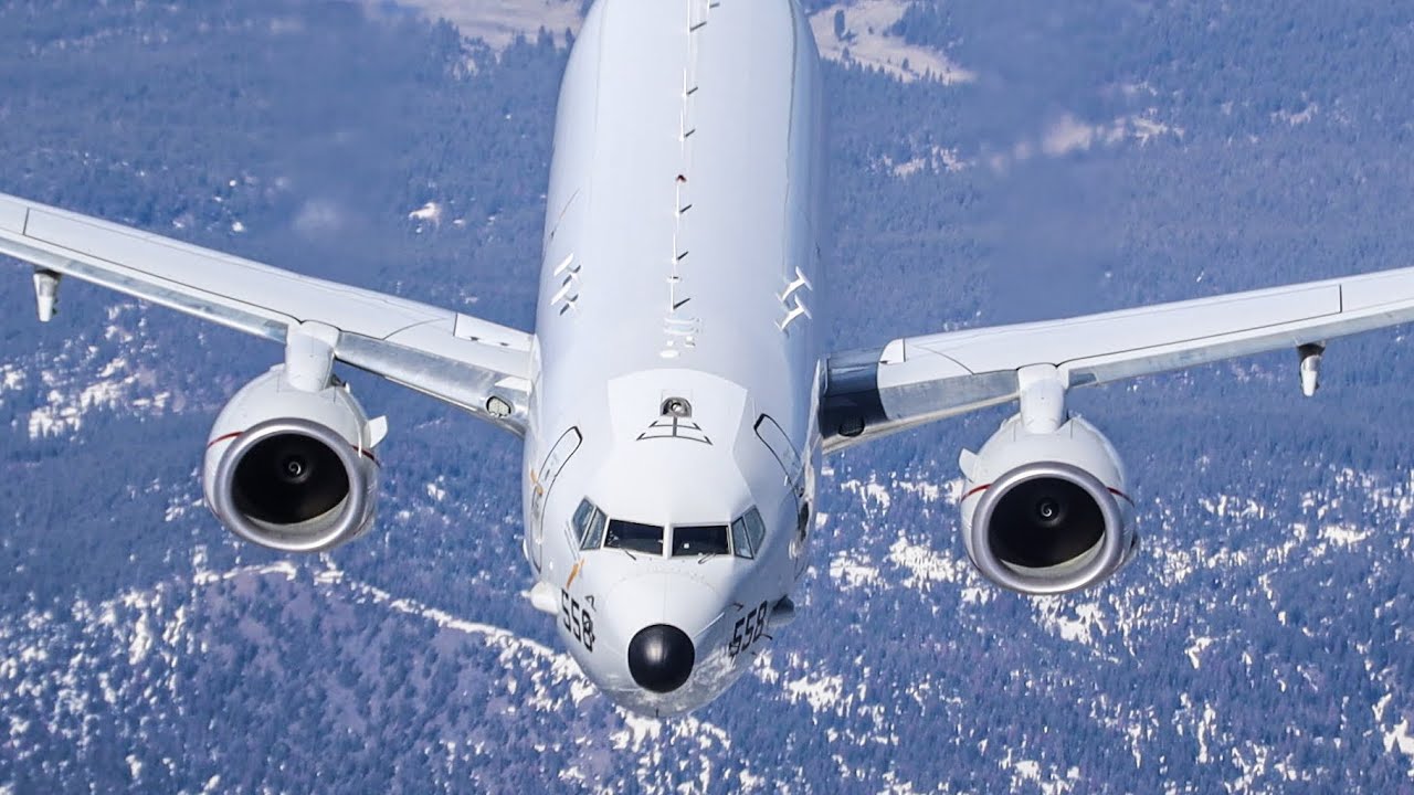 U.S. Navy P-8 Poseidon refueled mid air by KC-135 Stratotanker. - YouTube