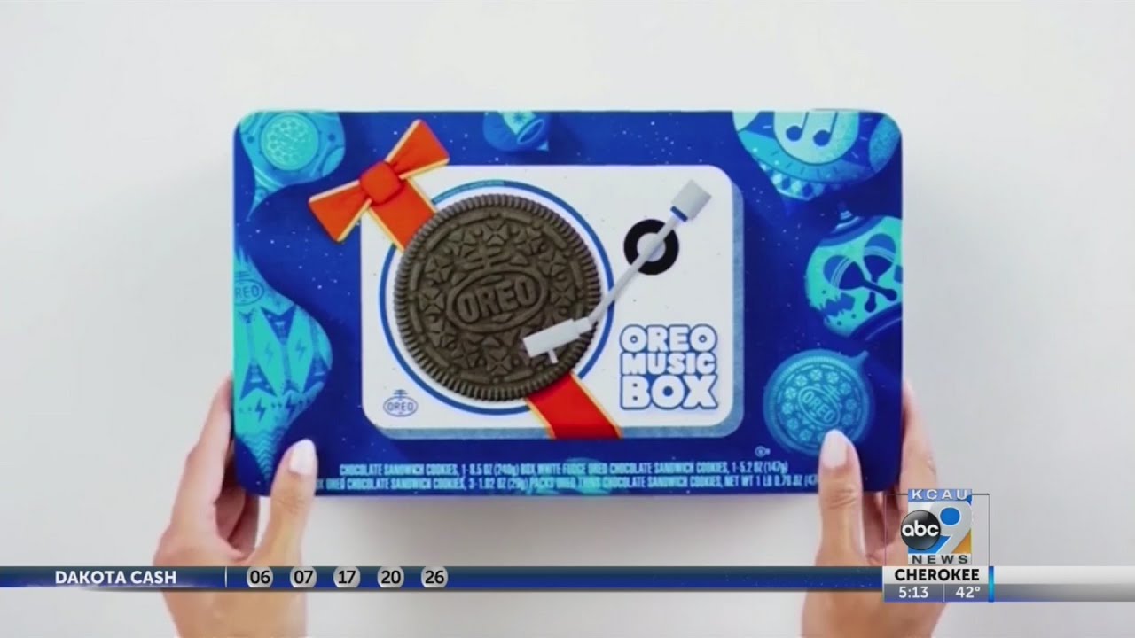 Oreo cookie record player - YouTube