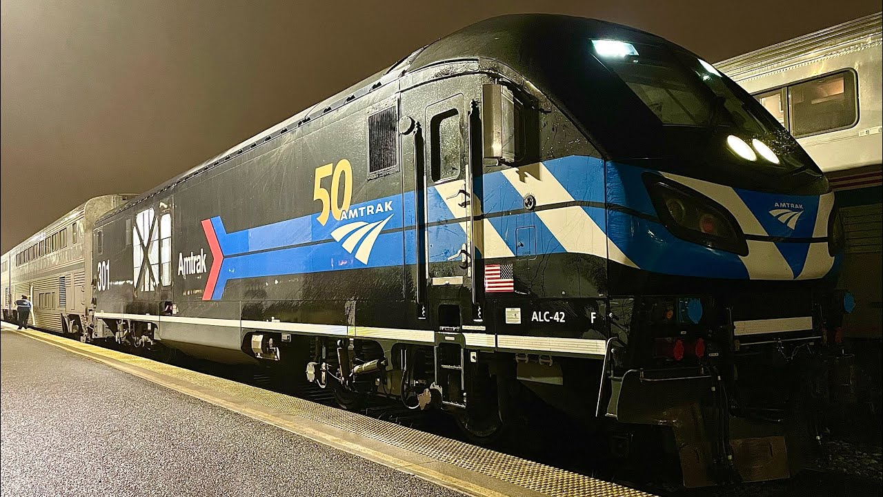 Amtrak ALC42 (Day 1) #301 leads the City of New Orleans #1059 into ...