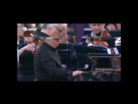 Xalq artisti, professor, rektor F.Ş.Bədəlbəylinin yaradıcı fəaliyyətinə həsr olunmuş video-çarxlar.
