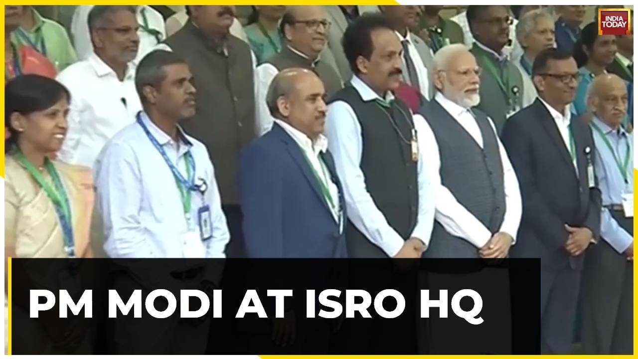 PM Modi ISRO Visit: PM Modi Reaches ISRO Command Centre | Chandrayaan-3 ...