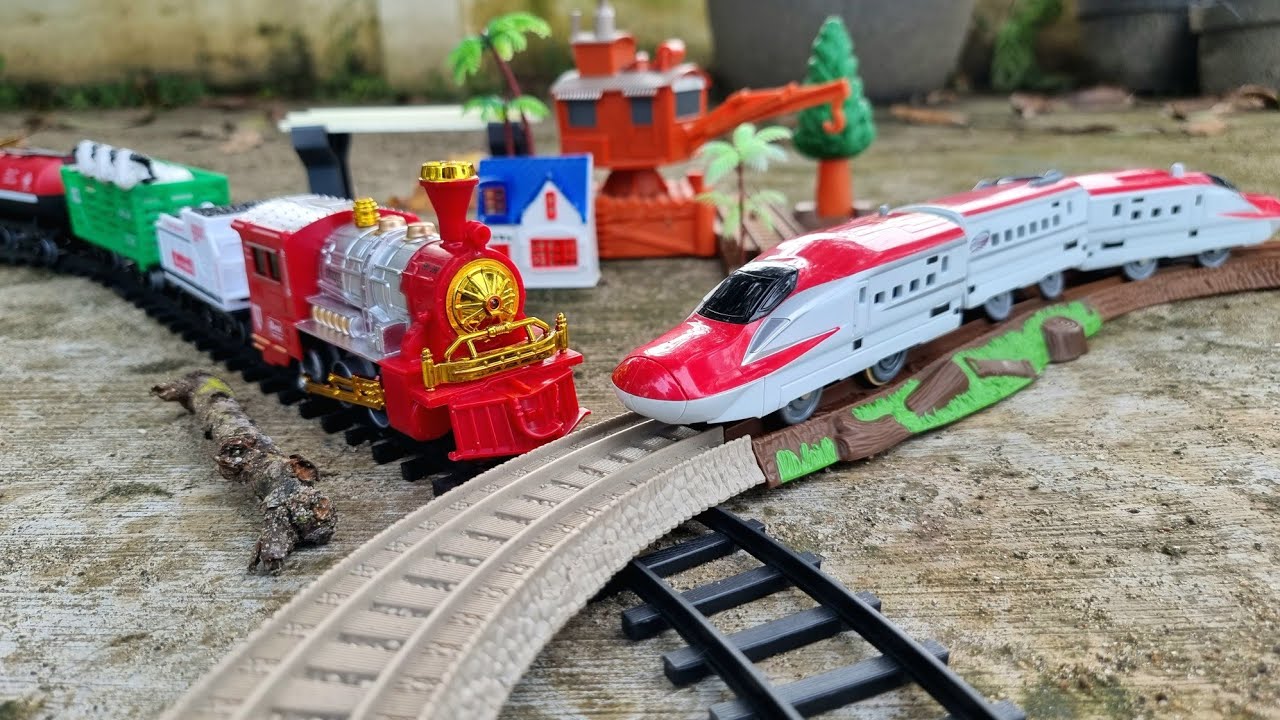 Merakit Mainan Kereta Api Classic Train Unique, Kereta Api Plarail ...