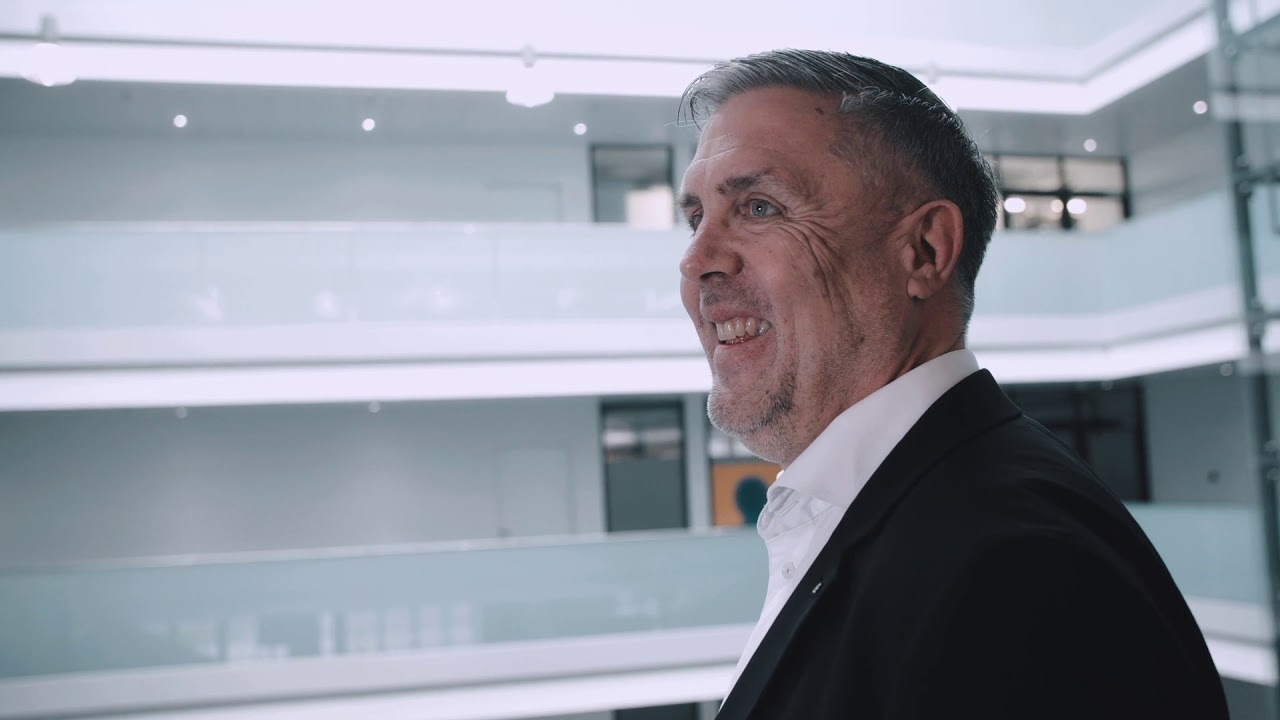 Dentsply Sirona Schweiz - Portrait Martin Deola - YouTube