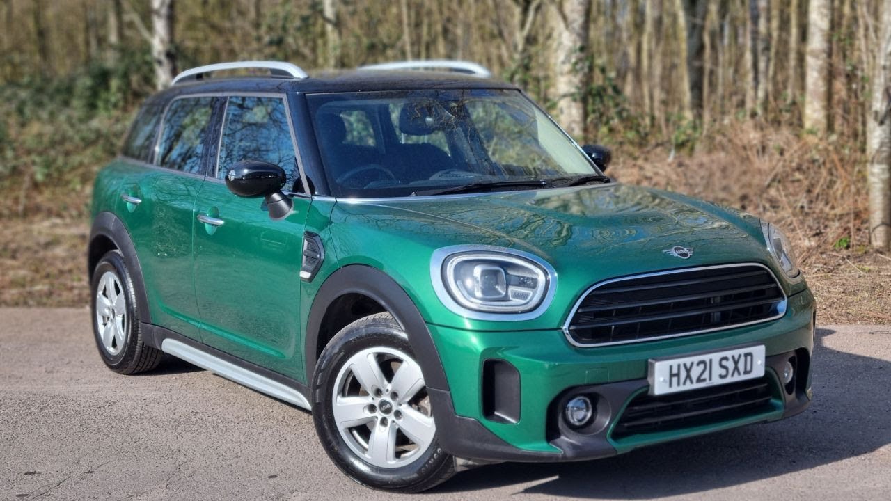 ICONIC BRITISH RACING GREEN MINI COUNTRYMAN 1.5 COOPER CLASSIC! - YouTube