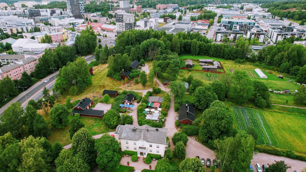 Helsinki Herttoniemi Manor Park, August 2021 - YouTube