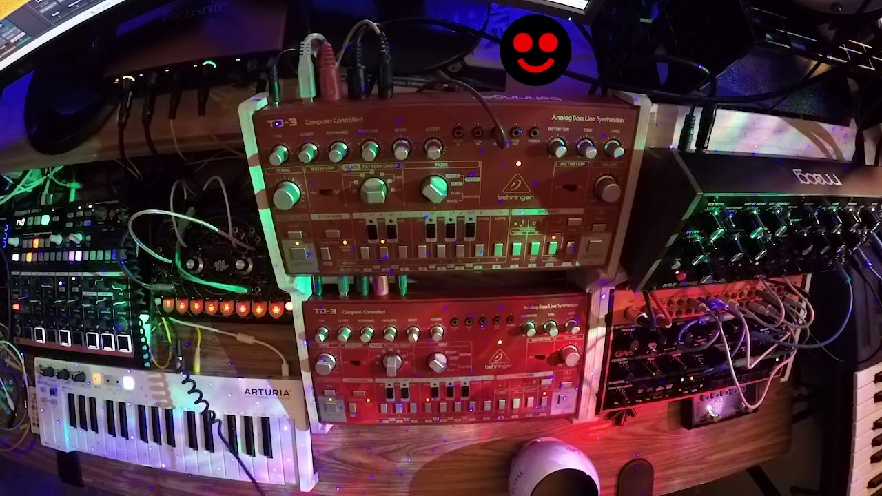 "Acid Techno Jam Session 08 21 2022"-Live acid techno studio jam-DFAM ...