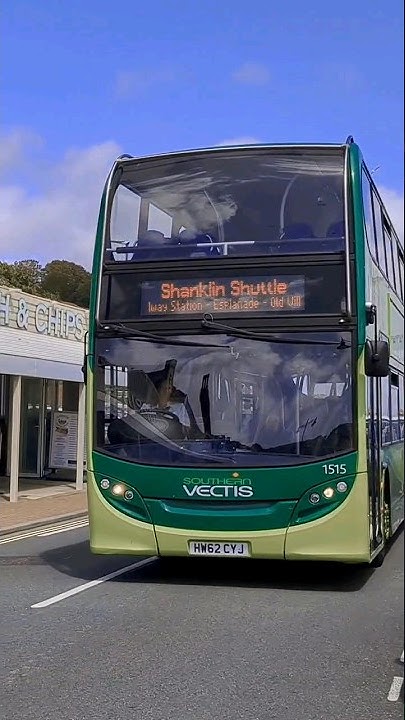 Southern vectis Enviro 400 1515 on Shanklin seafront operating a Shanklin shuttle - YouTube