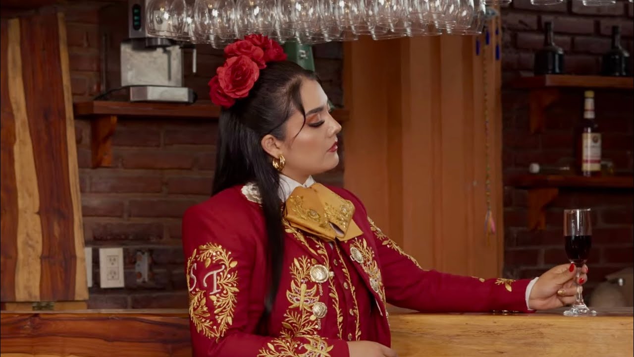 Asi Fue - Stephanie Trejo (Video Oficial) - YouTube Music