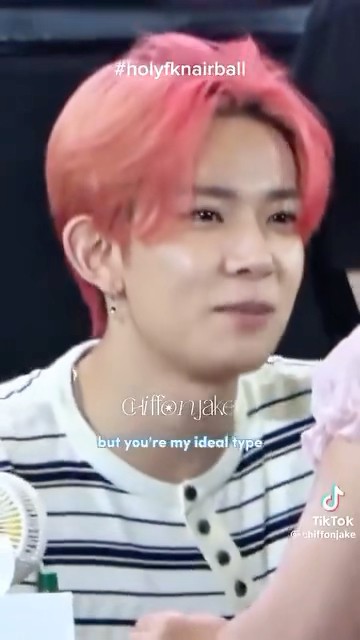 Heeseung told an engene she is his ideal type🤭 #enhypen #heeseung # ...