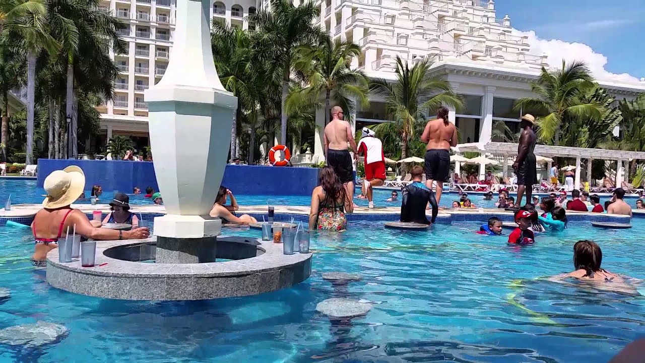 Pool Bar Fun at Riu Palace Pacifico - YouTube