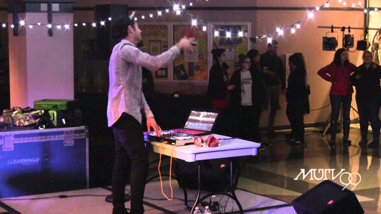 DJ Preston Powers @ MUSG Unplugged - YouTube