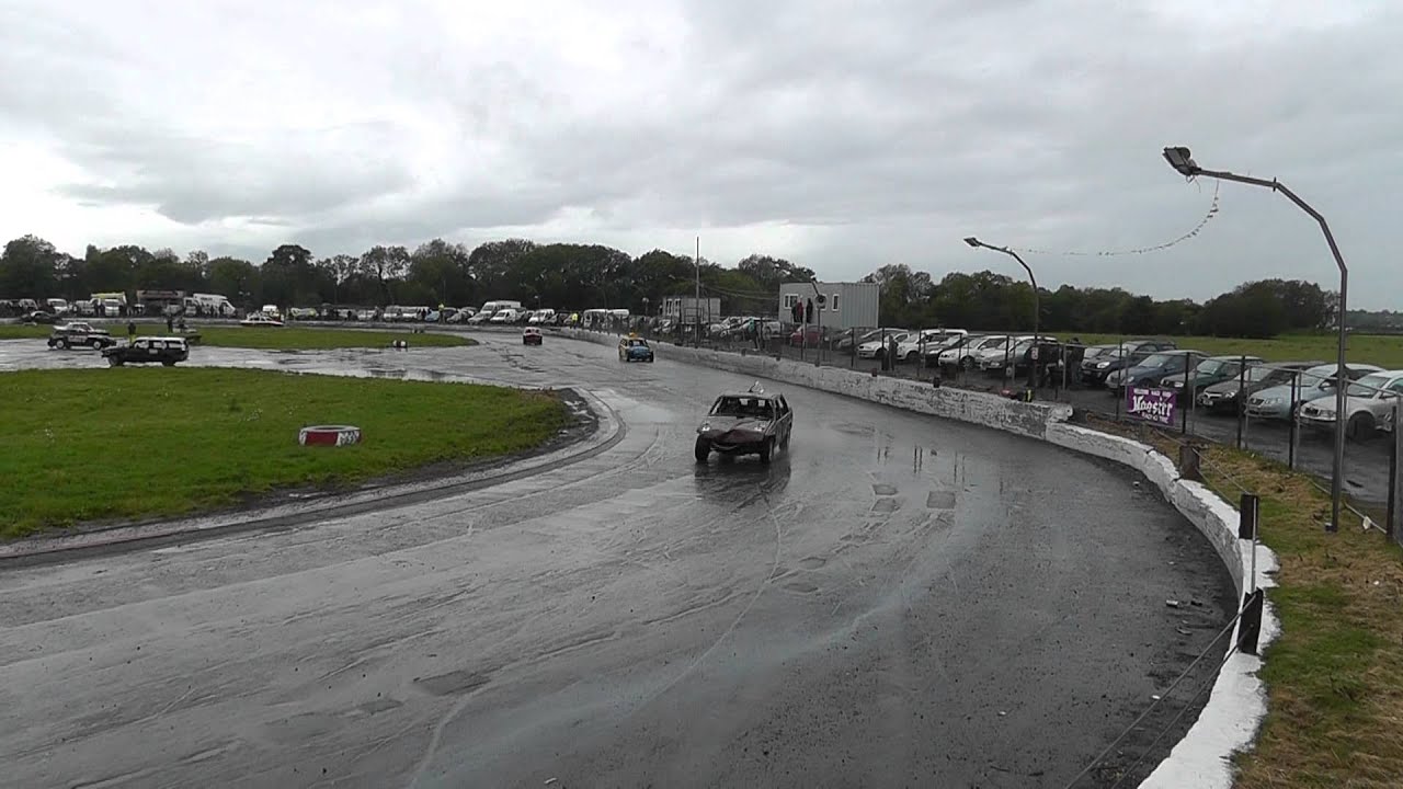 Nuttshaker 2011, the race, nutts corner National bangers 250911 - YouTube