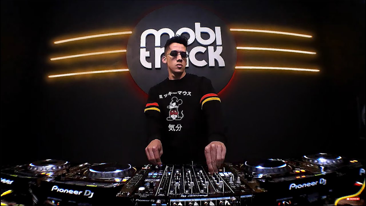 Benner Luke Live @ Desanda Comigo #01 - YouTube