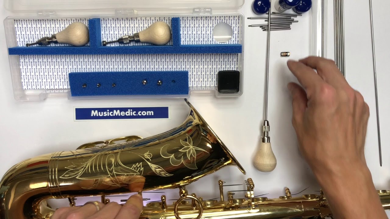 Facing Saxophone Posts - YouTube