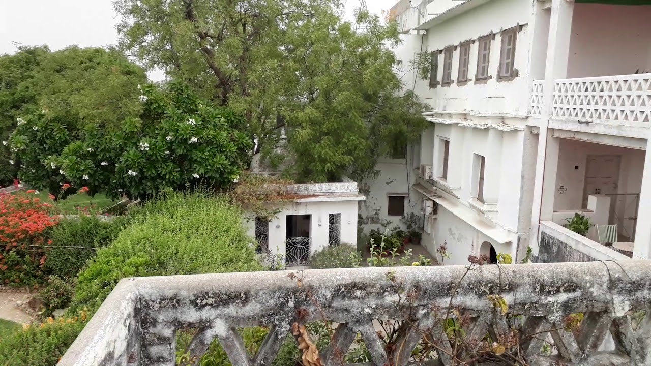 Castle Bera the Heritage Hotel at Jawai Bera, Rajasthan. - YouTube