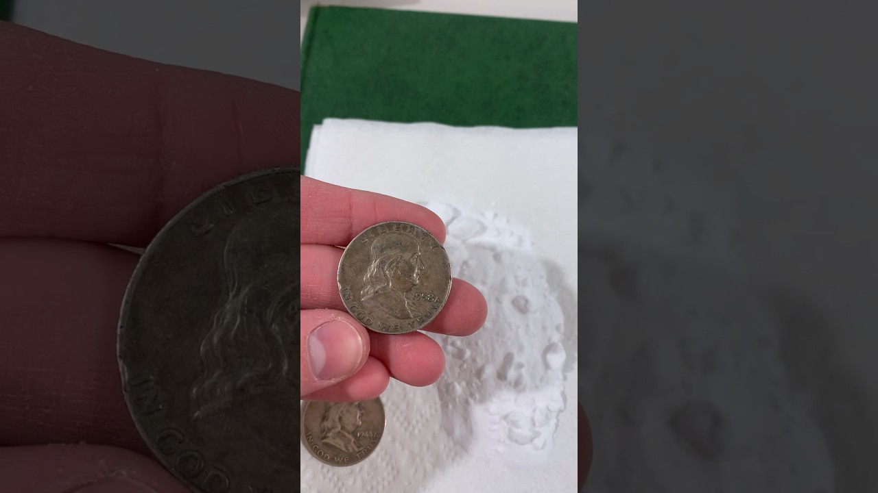 Cleaning dirty coin with baking soda! #restoration #coin #experiment # ...