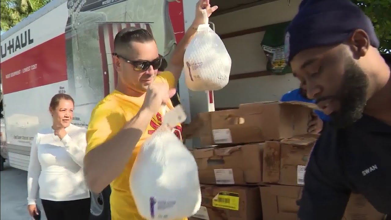 Free turkeys and pork distributed to Miami families for Thanksgiving ...