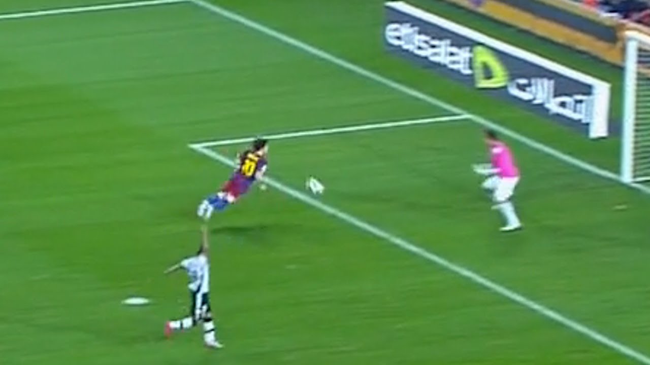 Messi Scores Incredible Chest Goal - YouTube